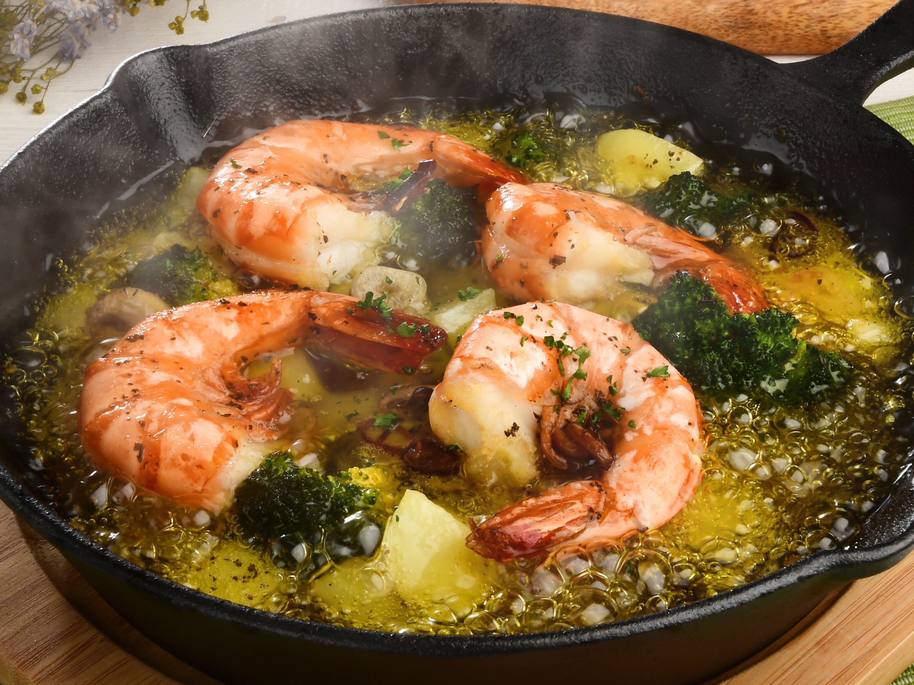 本格芋焼酎『 KIRISHIMA No.8 』7月8日より全国展開 | 新着情報 | 霧島酒造株式会社